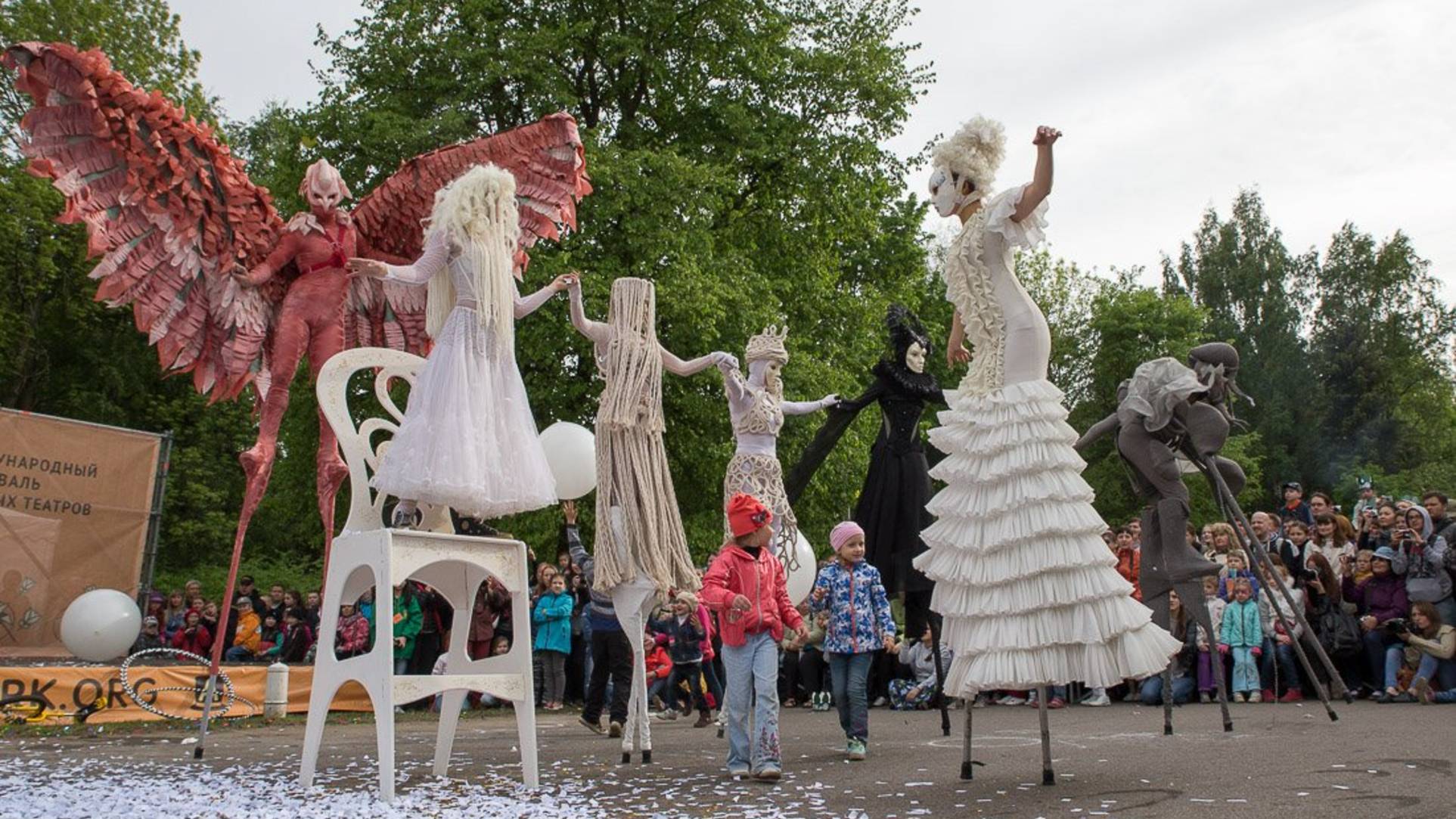 Фестиваль уличных  театров ! Карповка! 2024