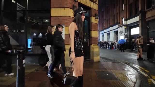 НОЧНАЯ ЖИЗНЬ МАНЧЕСТЕРА - ЧТО ПРОИСХОДИТ ПОСЛЕ ПОЛУНОЧИ - Уличные сцены мира