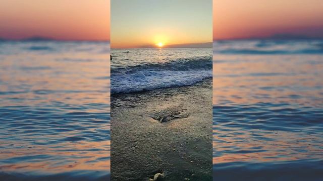 Закат зажигает море , релакс.