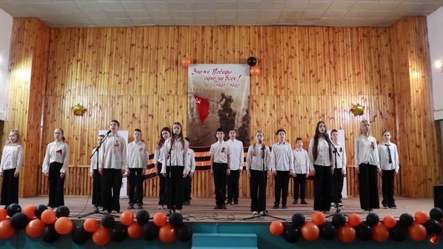 Я ВНУК ТОГО СОЛДАТА. ПЁТР ПОМЫТКИН И ДМИТРИЙ ПАВЛЕНКО | СВОДНЫЙ ХОР «КЛАССНЫЙ» | АКАДЕМИИ ДЕТСТВА