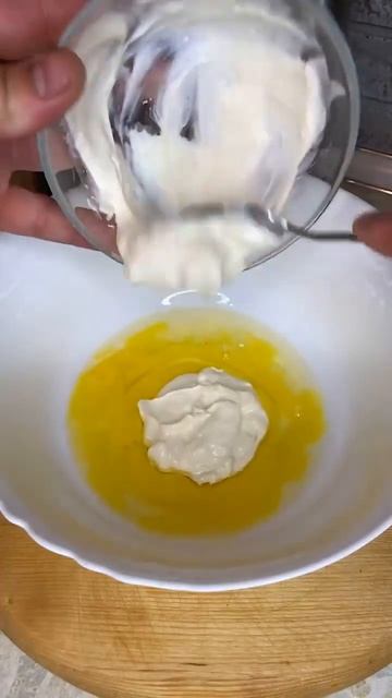 Картофель в сметанном кляре — интересная закуска из доступных ингредиентов