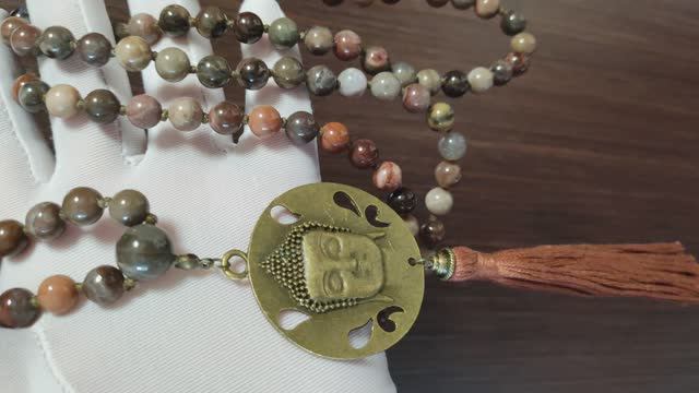 Мала 108 из яшмы с кулоном Будда