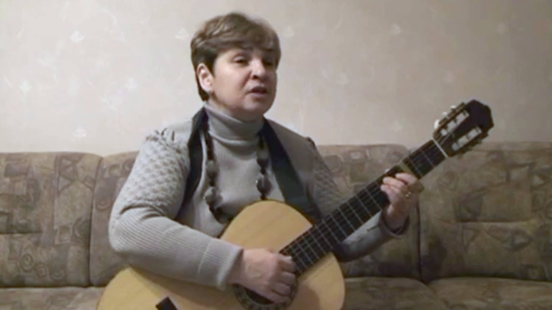 Шопен (Слова и музыка Елены Ваенги).
Исполняет Надежда Вдовкина