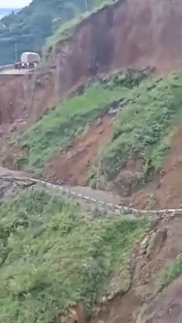 Как сходит селевой поток с гор