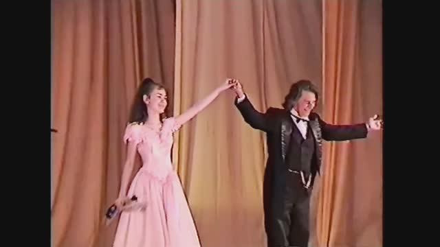 «Покровский парк». Сл. Г.Якуниной, муз. Н.Губина. Исполняет Анна Шестернина.1999 год.