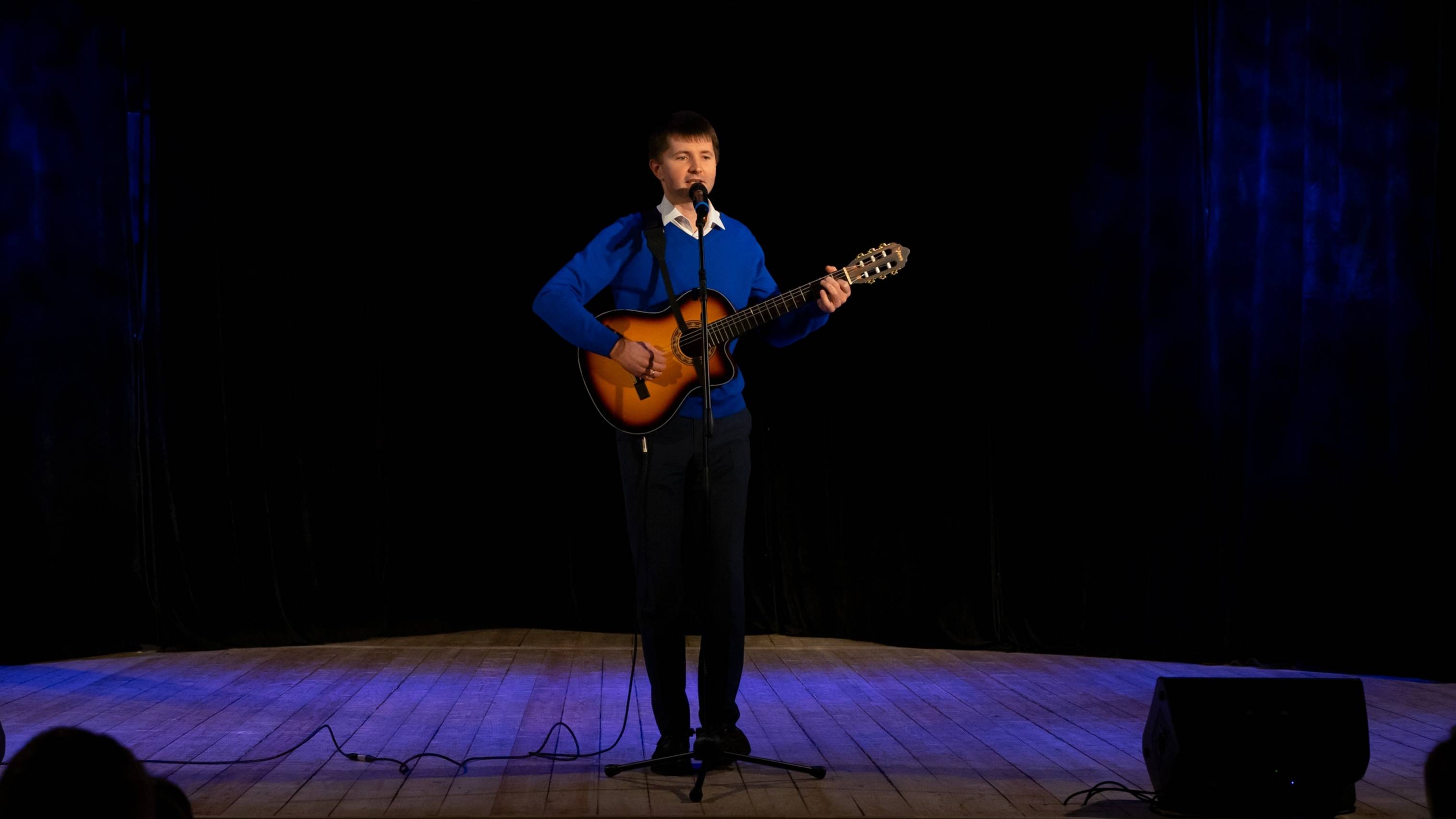 Выступление с концерта ко Дню защитника Отечества 2025 (Евгений Романенко)