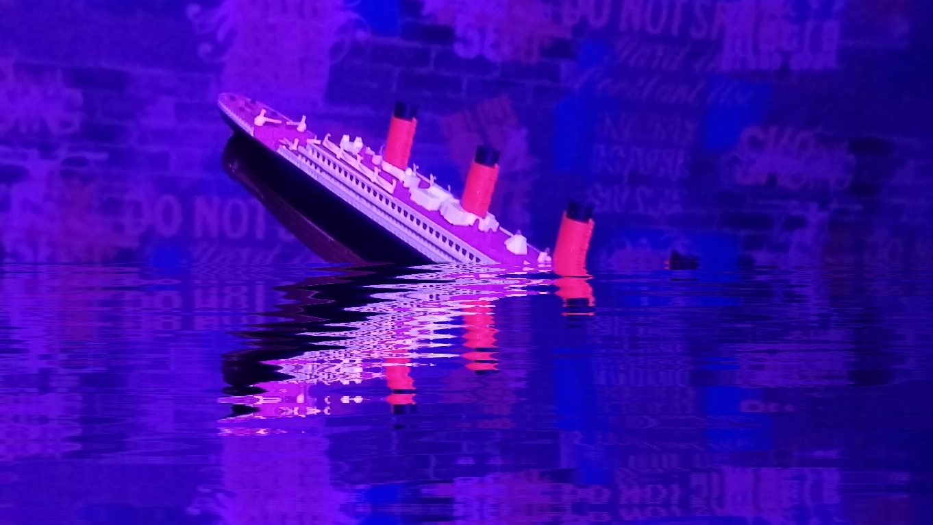 Титаник тонет в роблокс часть 2