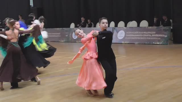 №196 - Ю-1 (D кл.) ST - 1/4 F