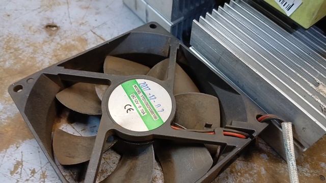 Неисправный конденсатор  сварочного аппарата  САИ 190