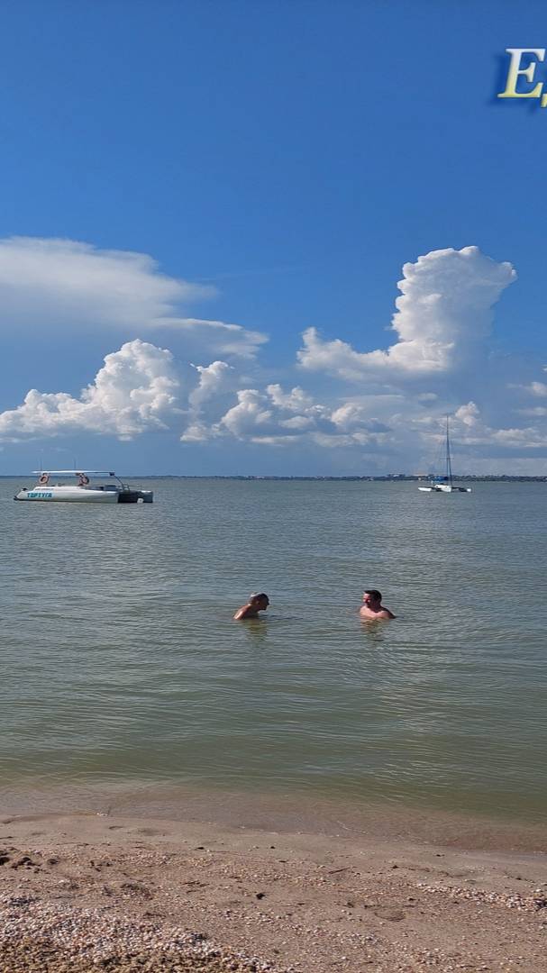Ейск: недорогой четырехместный водник у моря!