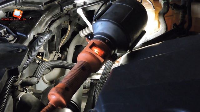 Замена ксеноновых ламп Renault Laguna 3 1.5 dCi