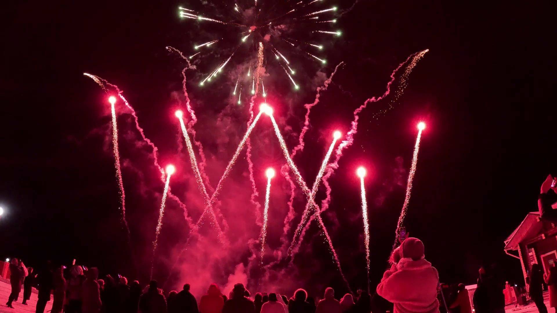 "Show Must Go On" - Музыкальный Фейерверк