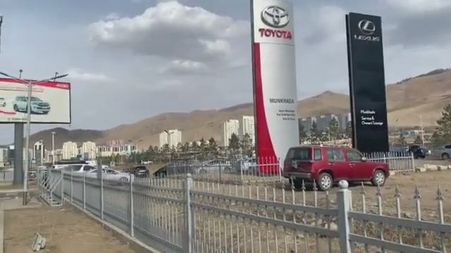 Монголия: на машине в районе "Ярмаг", где живёт средний класс Улан-Батора