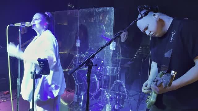 The wall pub PoluyanoVa - band 22.02.2025 Галя Полуянова кавер группа Сургут февраль 2025