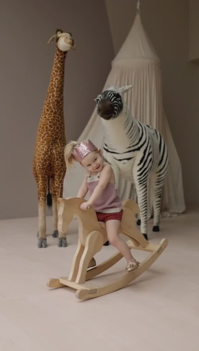 Успевайте любить детей, очень быстро они растут..