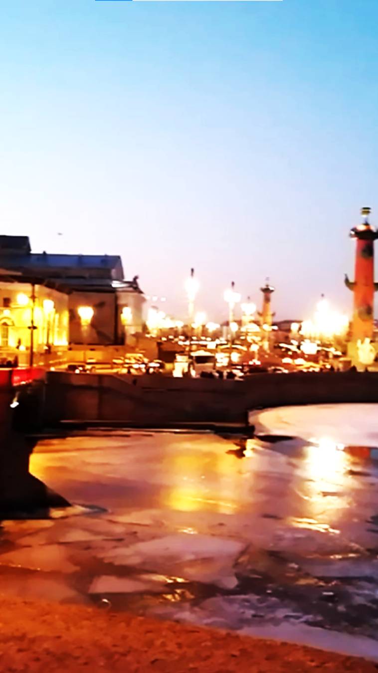 Панорама Санкт-Петербурга с Дворцовой набережной