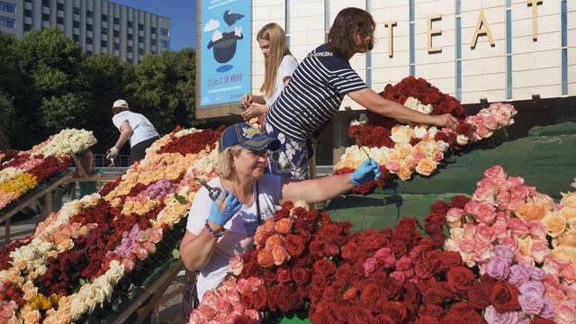 КАРТА РОССИИ (СТРАНА) из цветов (2023). Флорист-дизайнер Иван Базин