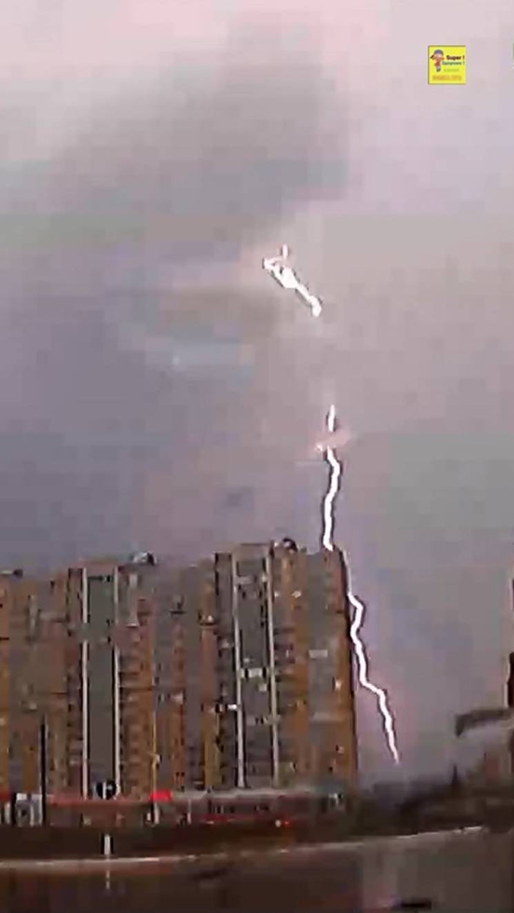 Самый сильный разряд молнии