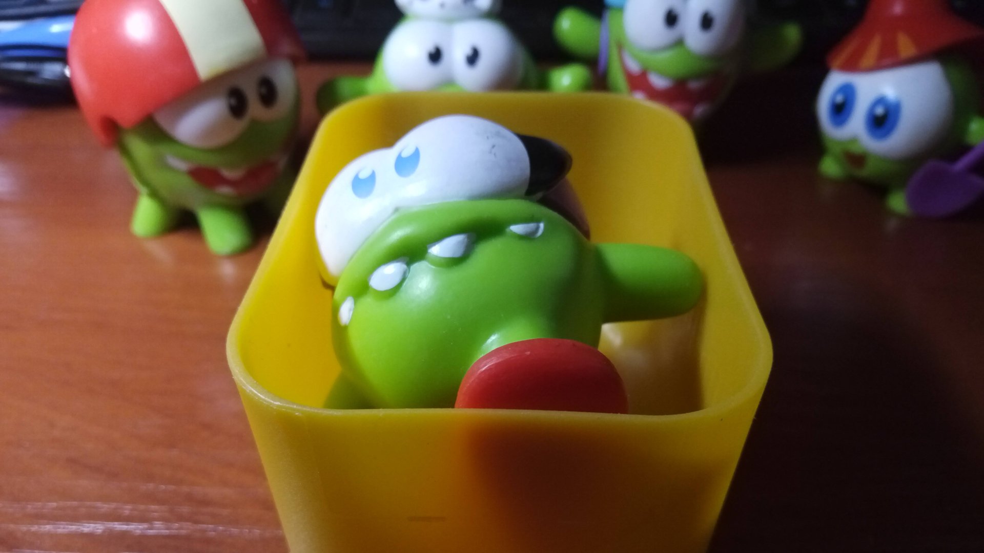 засекреченый и AMONG BOX как сделать.