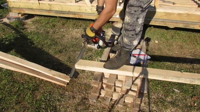 Каркасная бытовка хозблок. Как построить длинные каркасные стены без подъема и помощников Стропила.