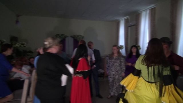 16.Цыгане на Свадьбе (переодет