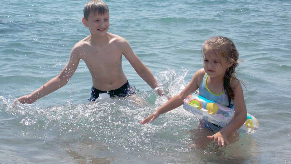 Пляж пансионата Тулпар на Иссык-Куле Бостери. Автопутешествие. Отдых на Иссык-Куле 2017 День 4