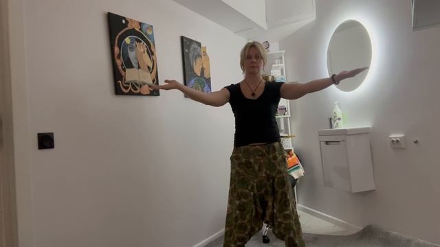 Упражнение цигун для разгрузки и помощи своему позвоночнику.