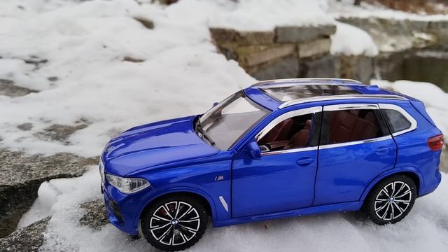 Обзор модели BMW X5 четвертого поколения (G05) в масштабе 1:24