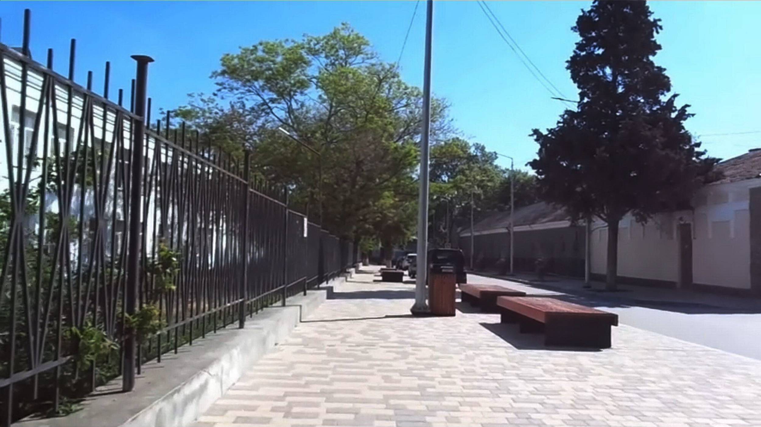 🐬 Судак, утро 17 мая 2022 год. Улица Маяковского и Ленина.