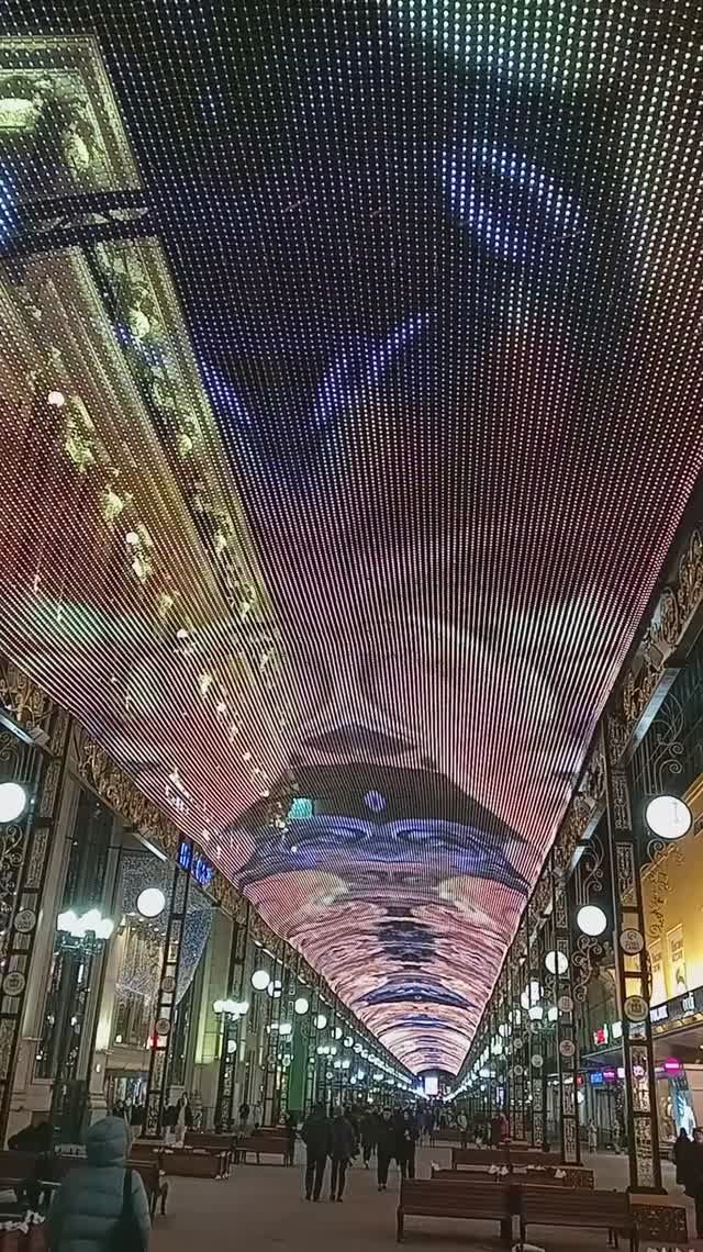 Екатеринбург праздничный ✨ улица Вайнера в музыкальном оформлении в честь 300-летия города. 2023