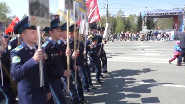 Река бессмертного полка