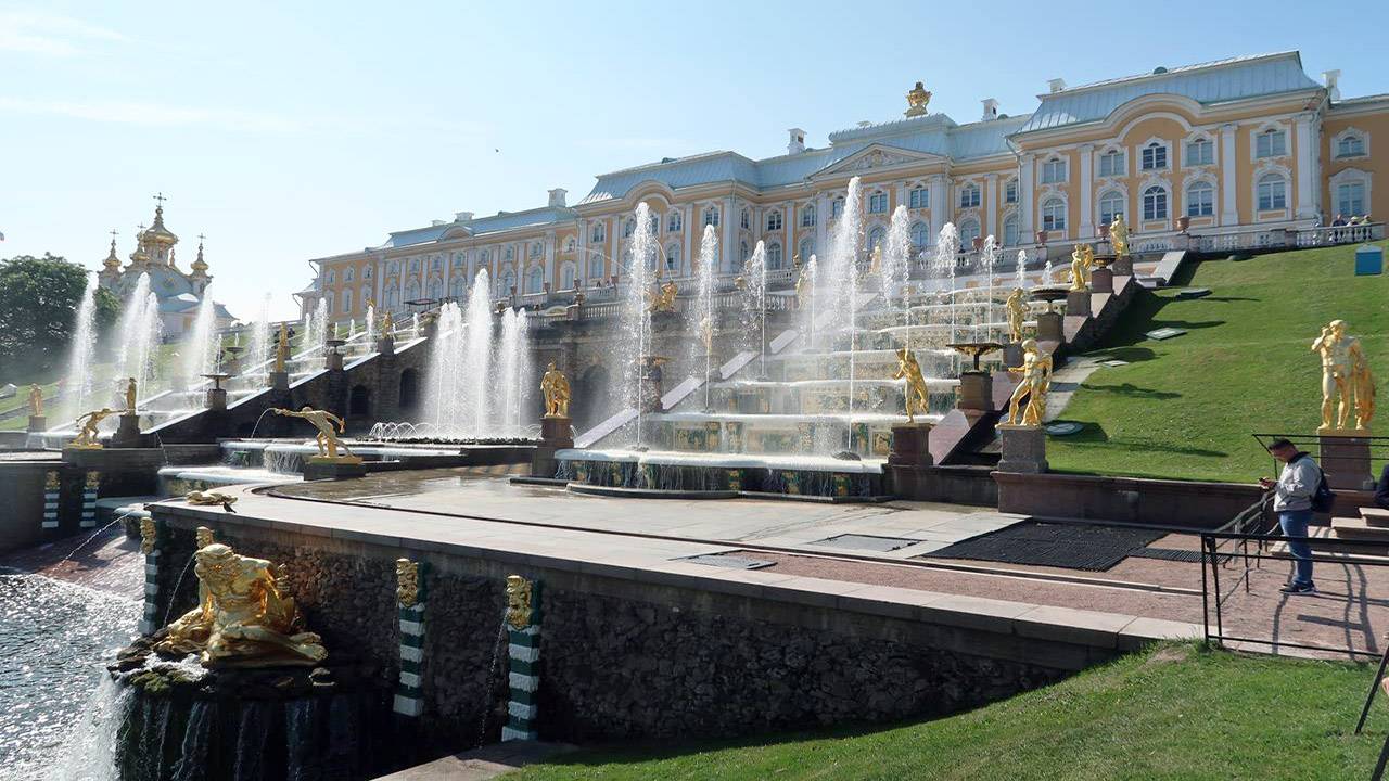 Прогулка по Нижнему парку Петергофа. Петергоф. Что посмотреть в Питере за 5 дней самостоятельно
