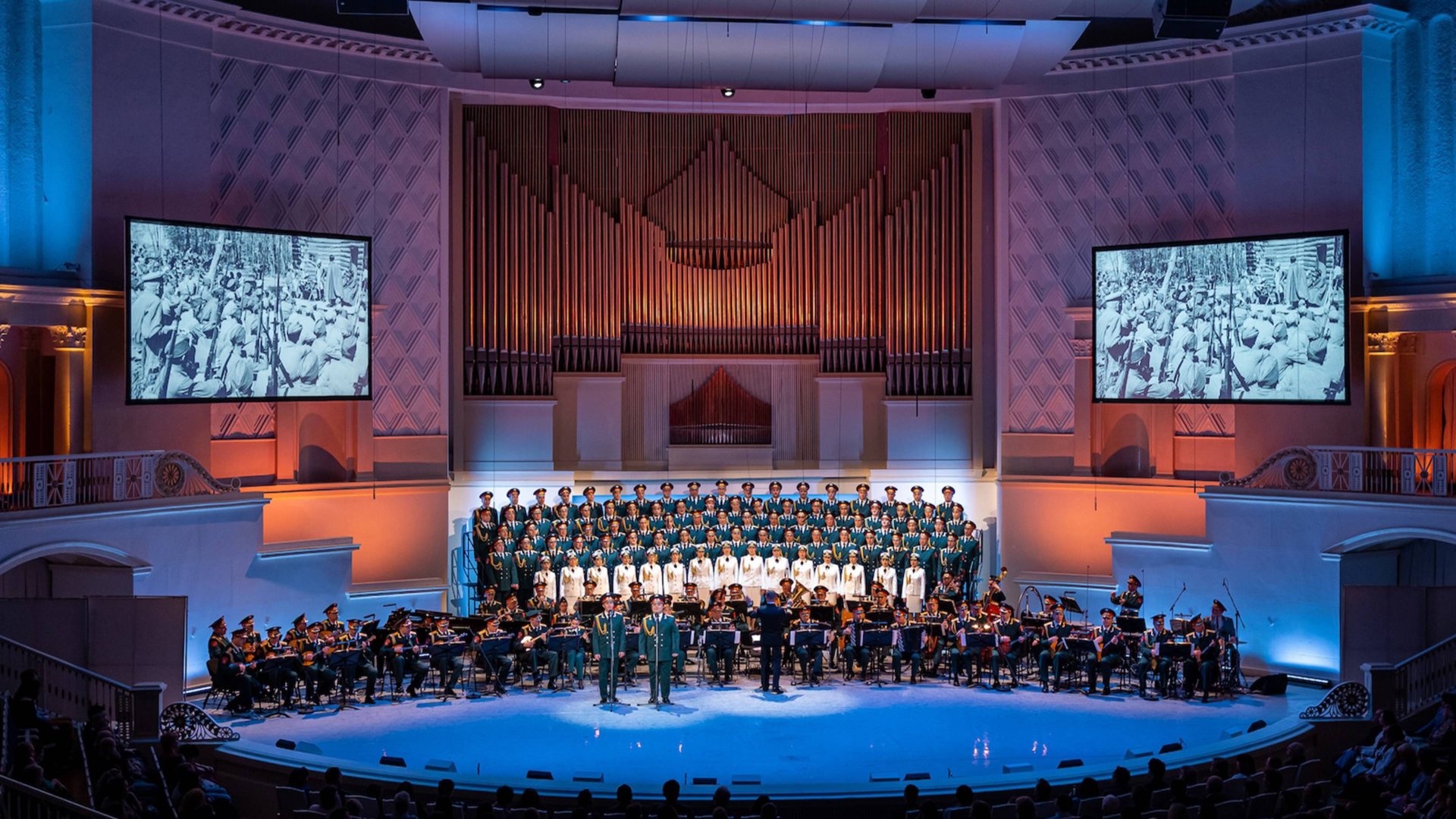 «Песня фронтовых артистов», солисты – Алексей Скачков и Роман Валутов, февраль 2025