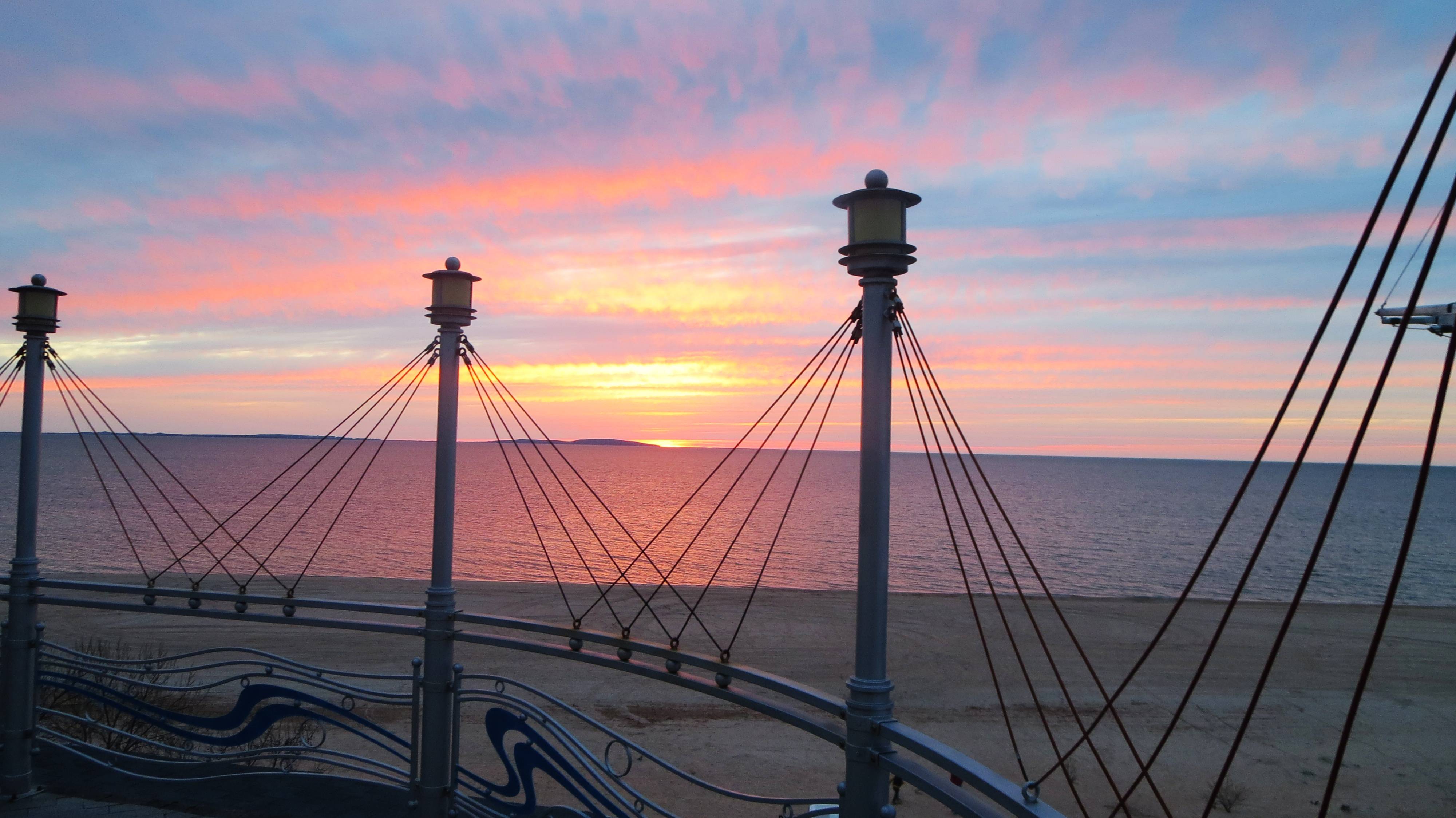 Цветущий Крым. Ч.2. Азовское море. Казантипский залив. Весеннее путешествие.