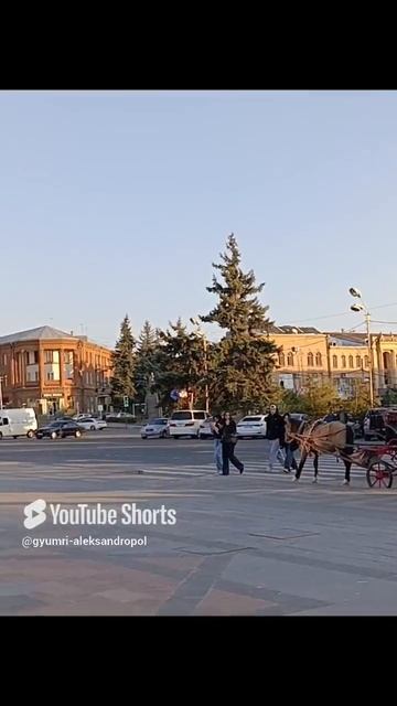 Насколько с ЧУВСТВОМ мастера относились к городской среде._ #gyumri #aleksandropol