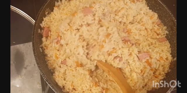 Рис с колбасой за 20 минут. Творог из остатков молочки. 😁👍Про вино чуть не забыла! 😳