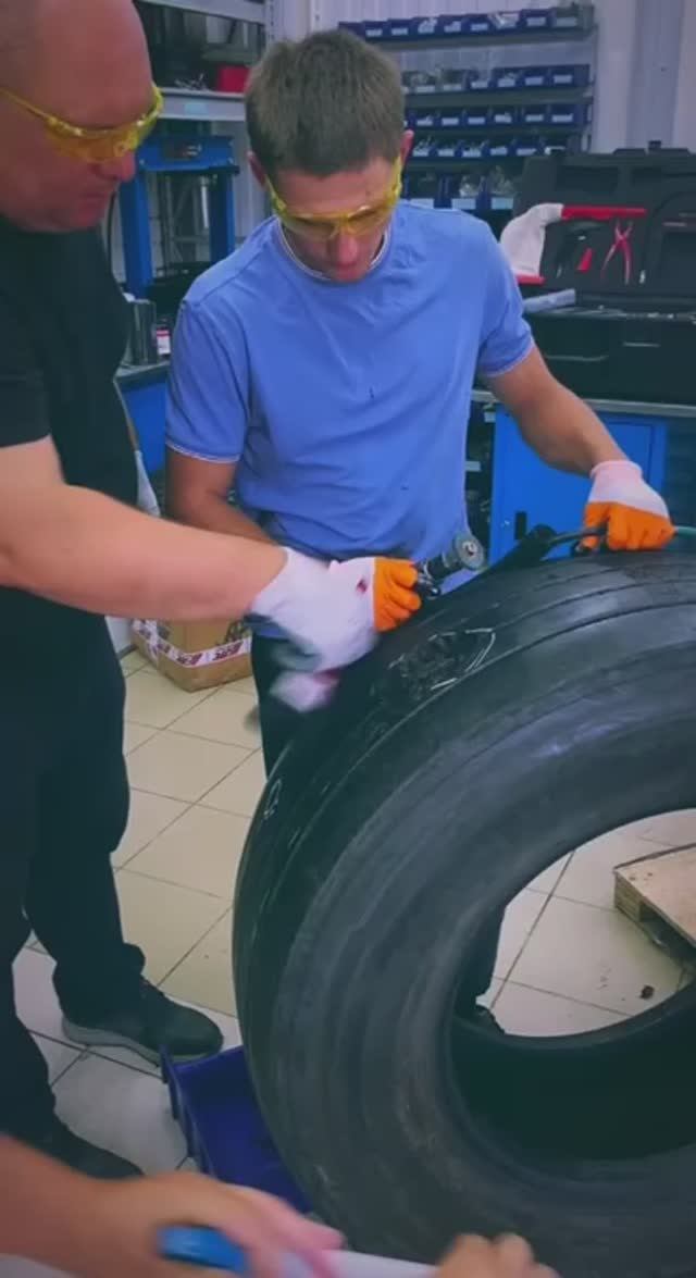 Обучение по технологиям ремонта грузовых и легковых шин  #shorts