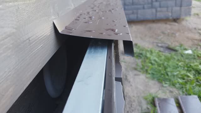 Заказ-Дом: отделка фундамента каркасного дома пластиковыми панелями - строительство на заказ домов