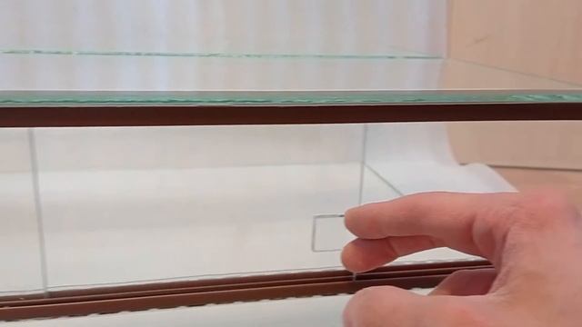 Террариум для змеи (с раздвижными дверками и вентиляцией)