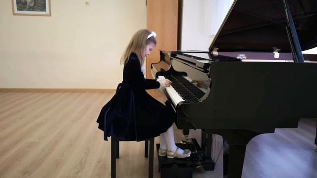 А. И. Хачатурян "Андантино" Исполняет Елизавета Перова, 6 лет.