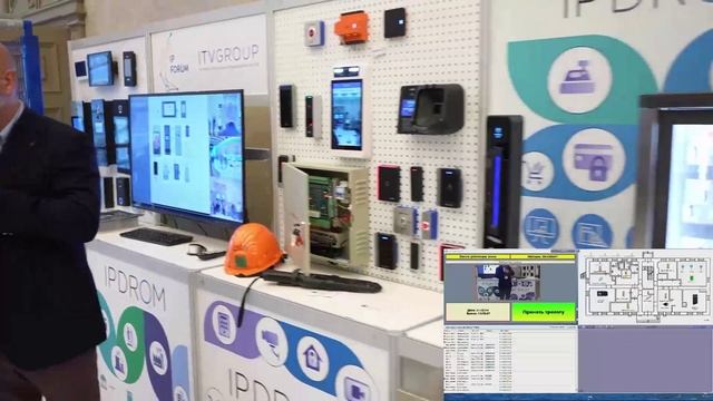 Демонстрация ключниц Александром Барановым