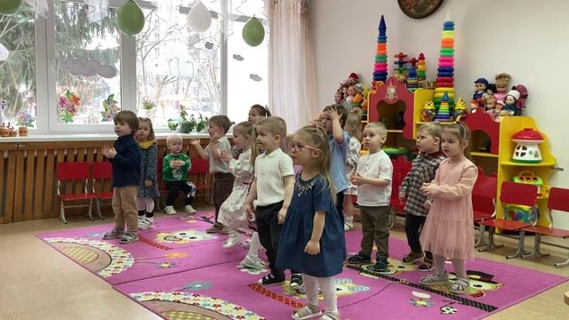 "Пирожки для мамы". Утренник в группе №5 "Звёздочки" ( с2-х до 3-х лет)