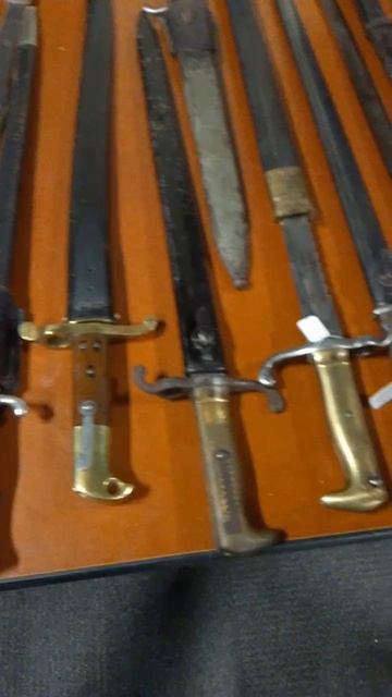 штык ножи на ярмарке!