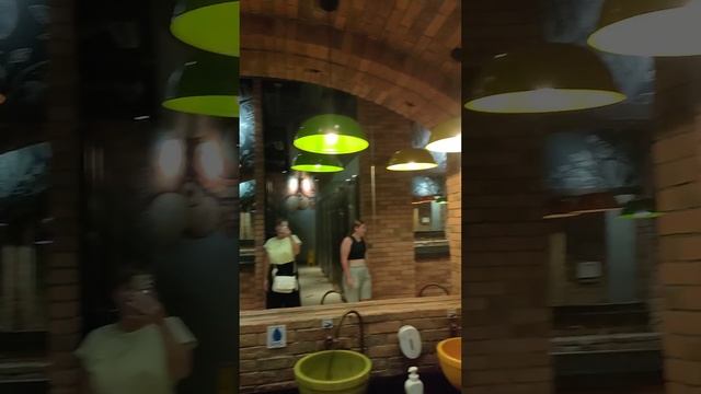 ТЦ "Терминал 21". Таиланд. Туалет в японском стиле