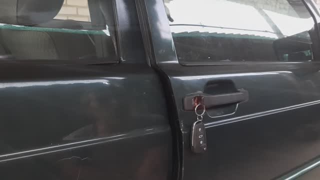 Как поменять личинку замка двери Мерседес 190 w201 w124