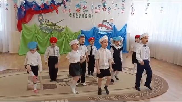 Группа №17 "Лучики""Бравые солдаты"