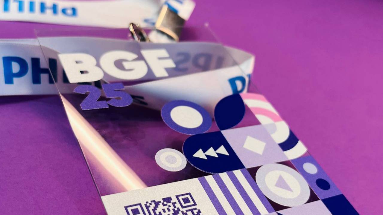 Печать прозрачных пластиковых бейджей