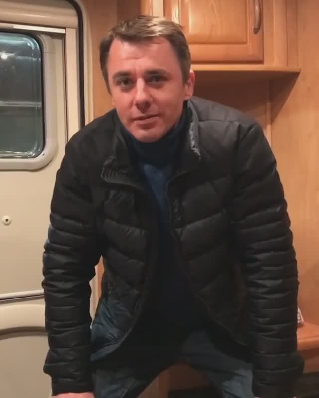 Игорь Петренко, Саша Петров на съёмках фильма 'Зима'