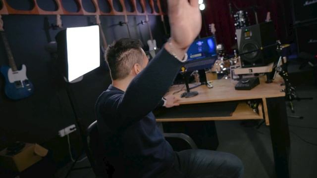 Hercules MS100B Plus Стойка микрофонная настольная