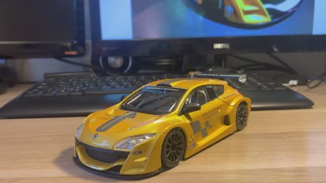 Обзор модели Renault Megane Trophy в масштабе 1/24 от Bburago